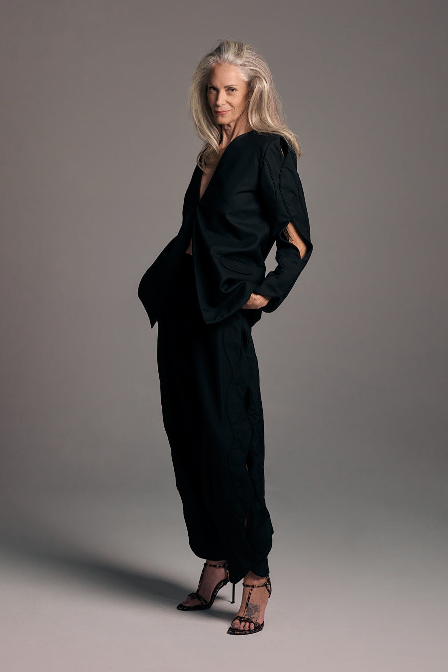 Wavy Collarless Blazer – Shantall Lacayo